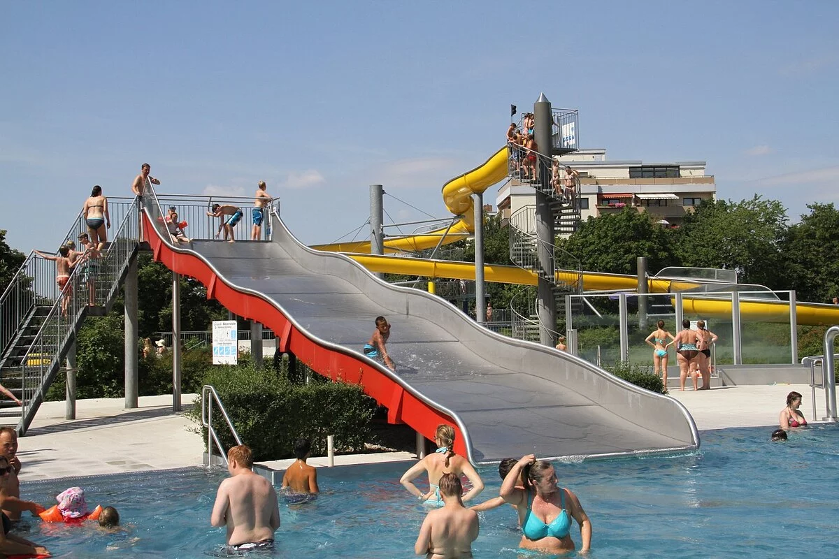 Geisberg Freibad - Das Fränkische Weinland